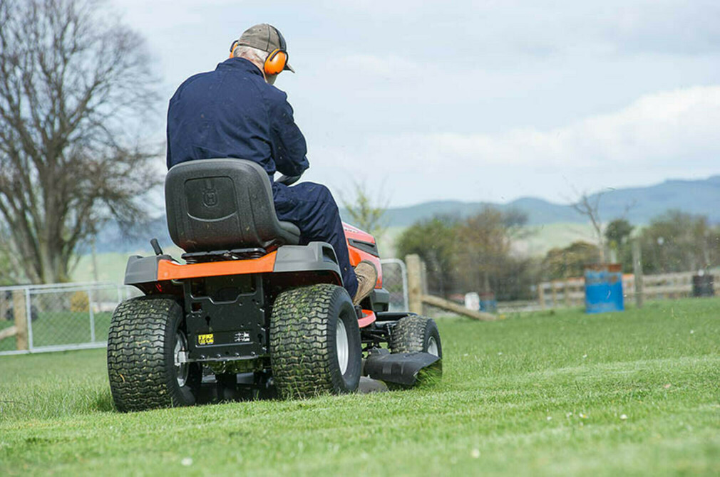 How to choose the best ride-on lawn mower - Consumer NZ