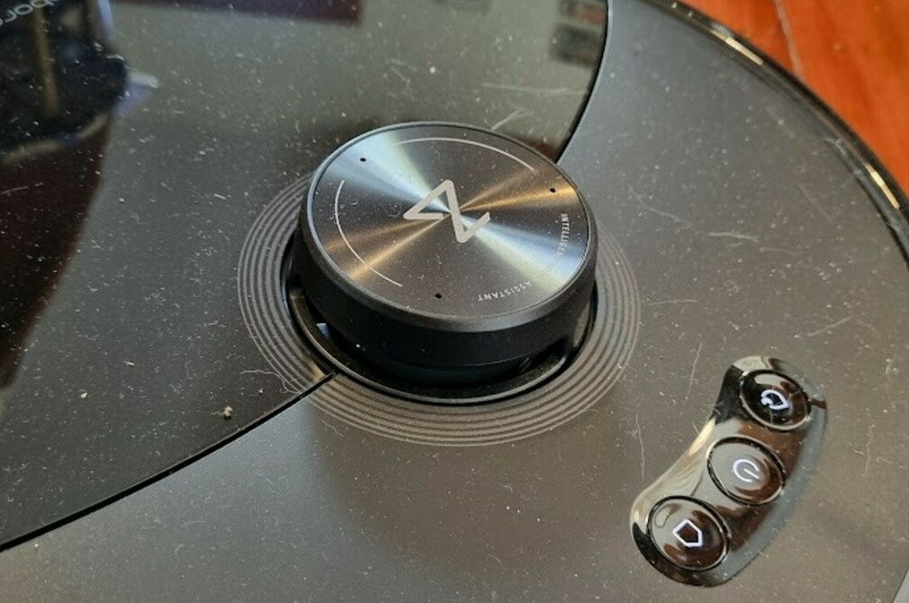 Roborock S8 MaxV Ultra review: Is this feature-packed robot vacuum ...